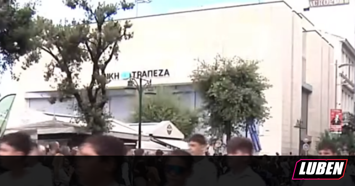 Πάτρα: Πατριώτης νεολαίος κατέβηκε στην παρέλαση με γυαλί Trannos